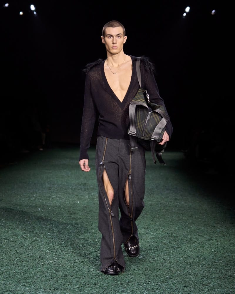 Burberry Catwalk: Creative Director Daniel Lee’s 3rd Collection For ...